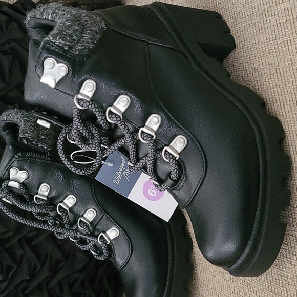 Universal Thread | Shoes | Universal Thread Black Noelle Lug Sole ...